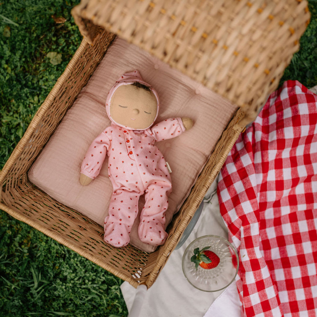 Olli Ella Dozy Dinkum Doll – Strawberry Pip | Make Believe Co.